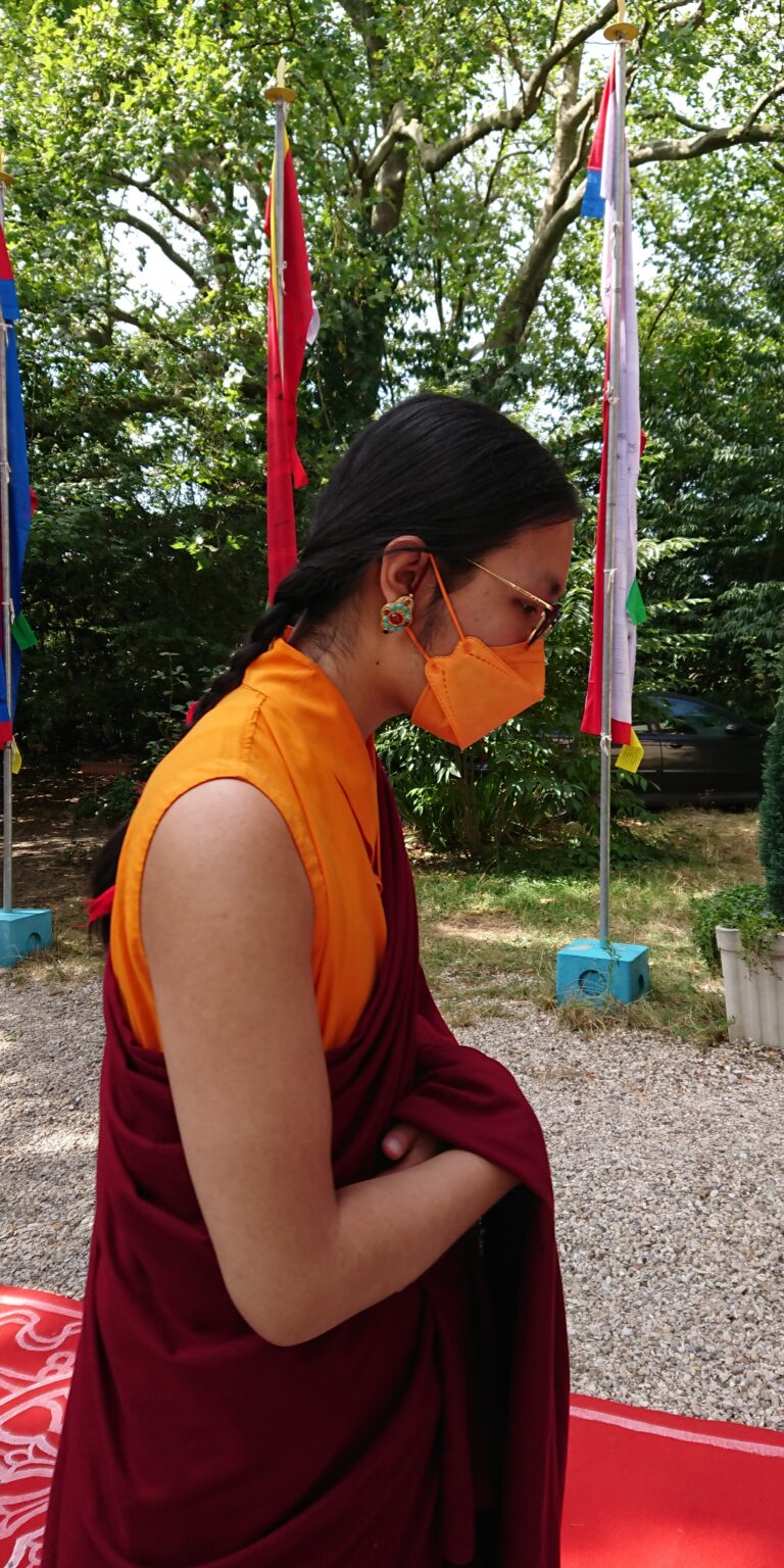 S.E Asanga Rinpoche - Le site de Kagyu Dzong